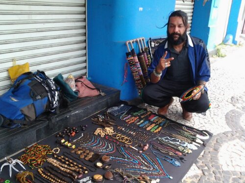 Artesanato em Rua na Avenida Manoel Ribas - Vvale
