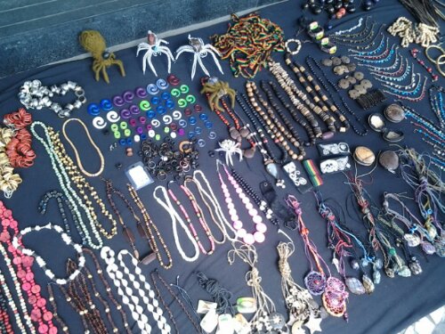 Artesanato em Rua na Avenida Manoel Ribas - Vvale