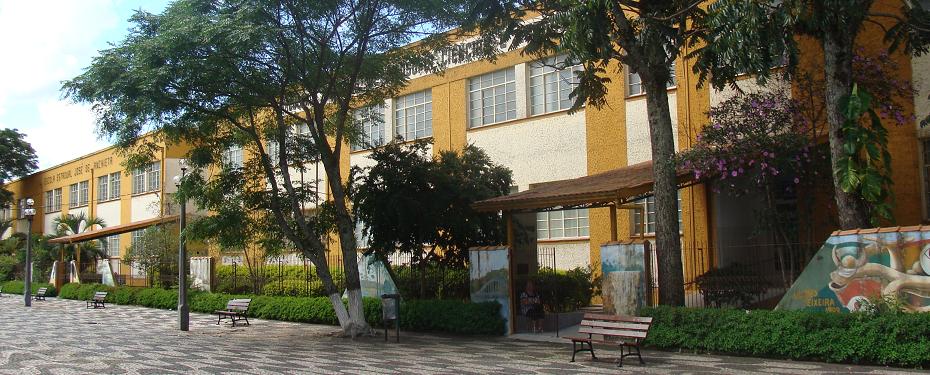 FAFI: Faculdade prepara mudança de nome e de endereço