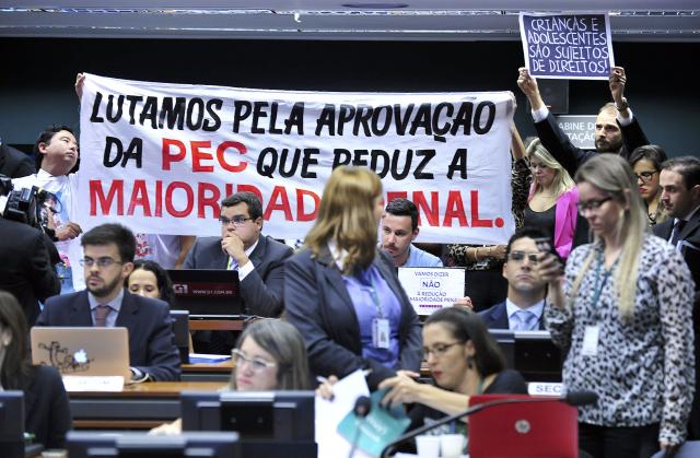 Comissão Da Câmara Aprova Redução Da Maioridade Penal Vvale