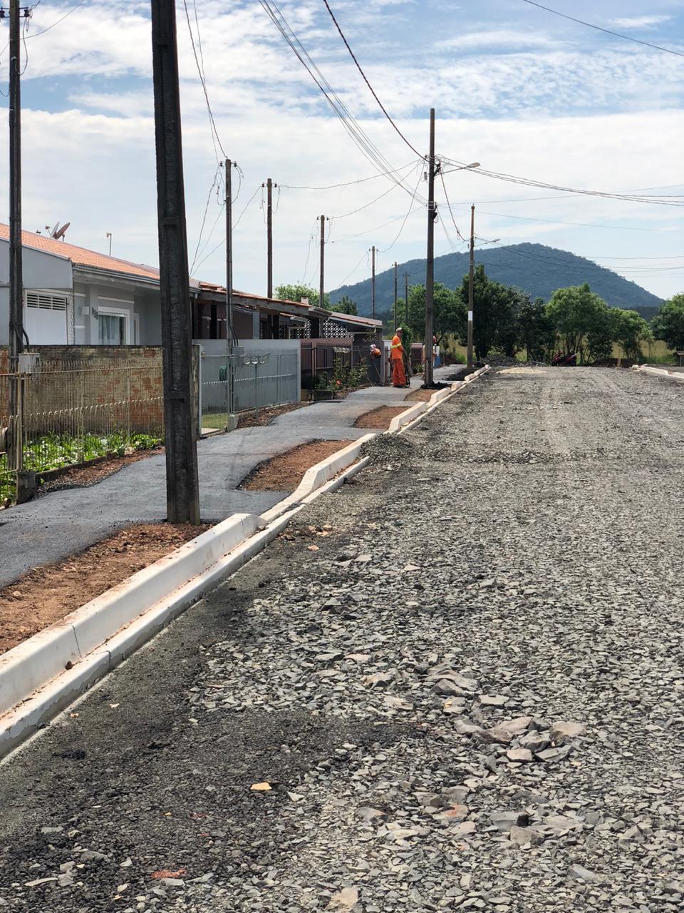 Rua José Piolli ganha pavimentação asfáltica - Vvale