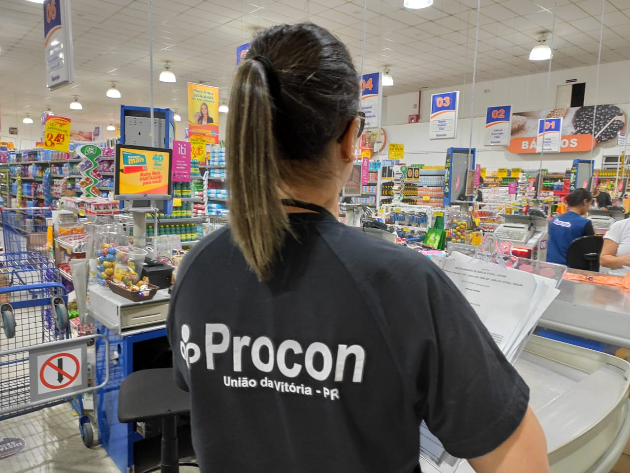 Procon fiscaliza comercialização de máscaras e álcool gel