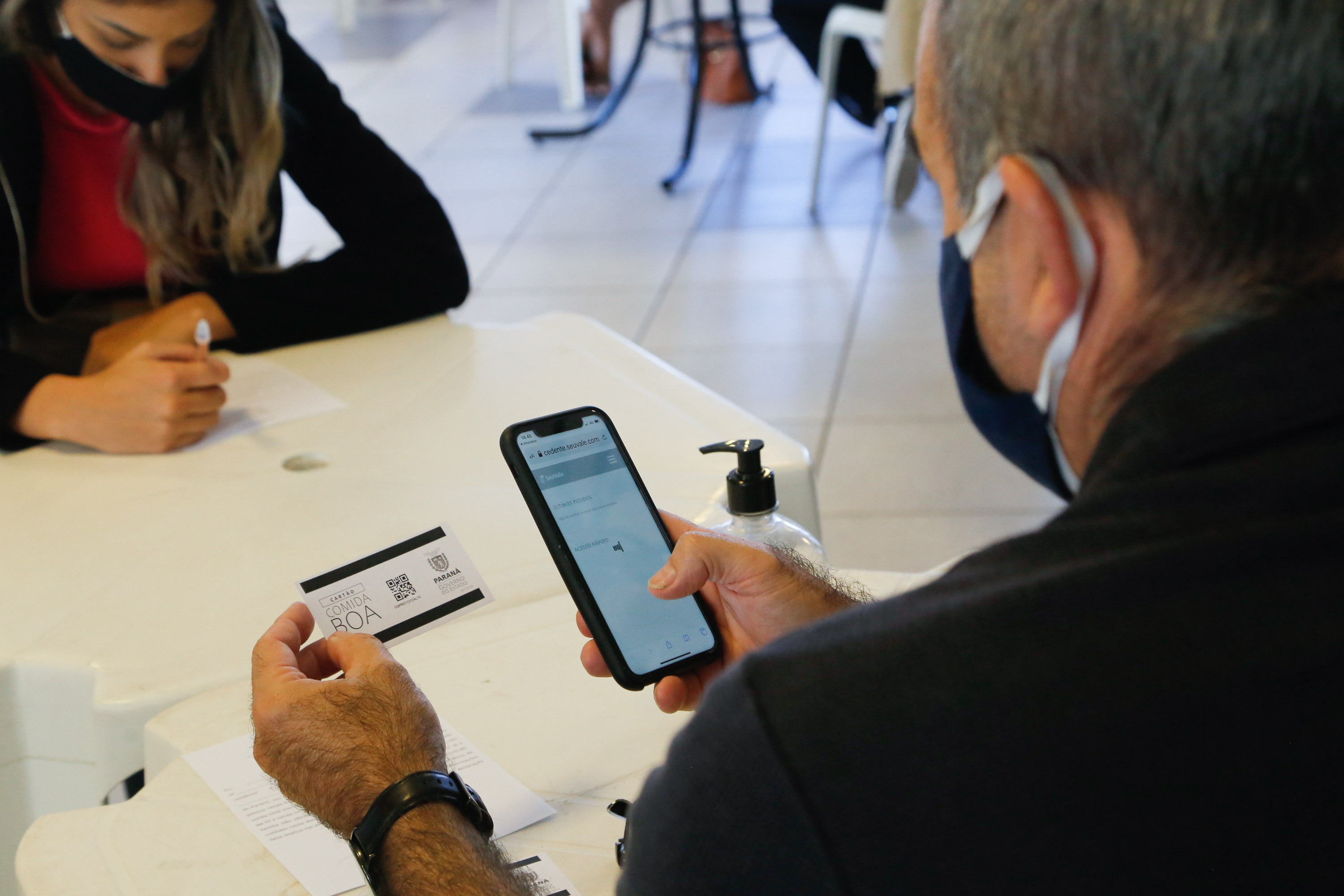 305 municípios já iniciaram entrega do Cartão Comida Boa