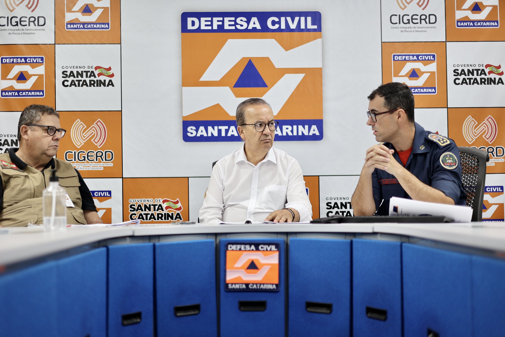 Defesa Civil de SC mantém alerta de chuva intensa até a madrugada desta ...