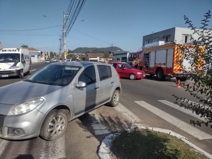 Acidente de trânsito é registrado na Av. Expedicionários Edmundo ...